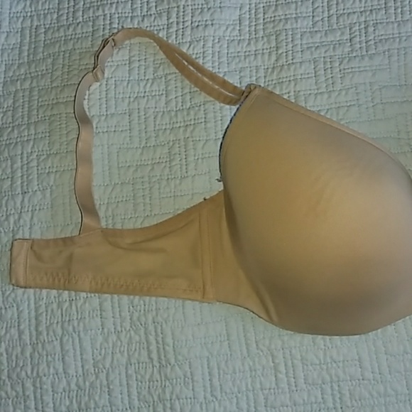 etre | Intimates & Sleepwear | 36e Usa 36dd Etre Underwire Bra Beige ...